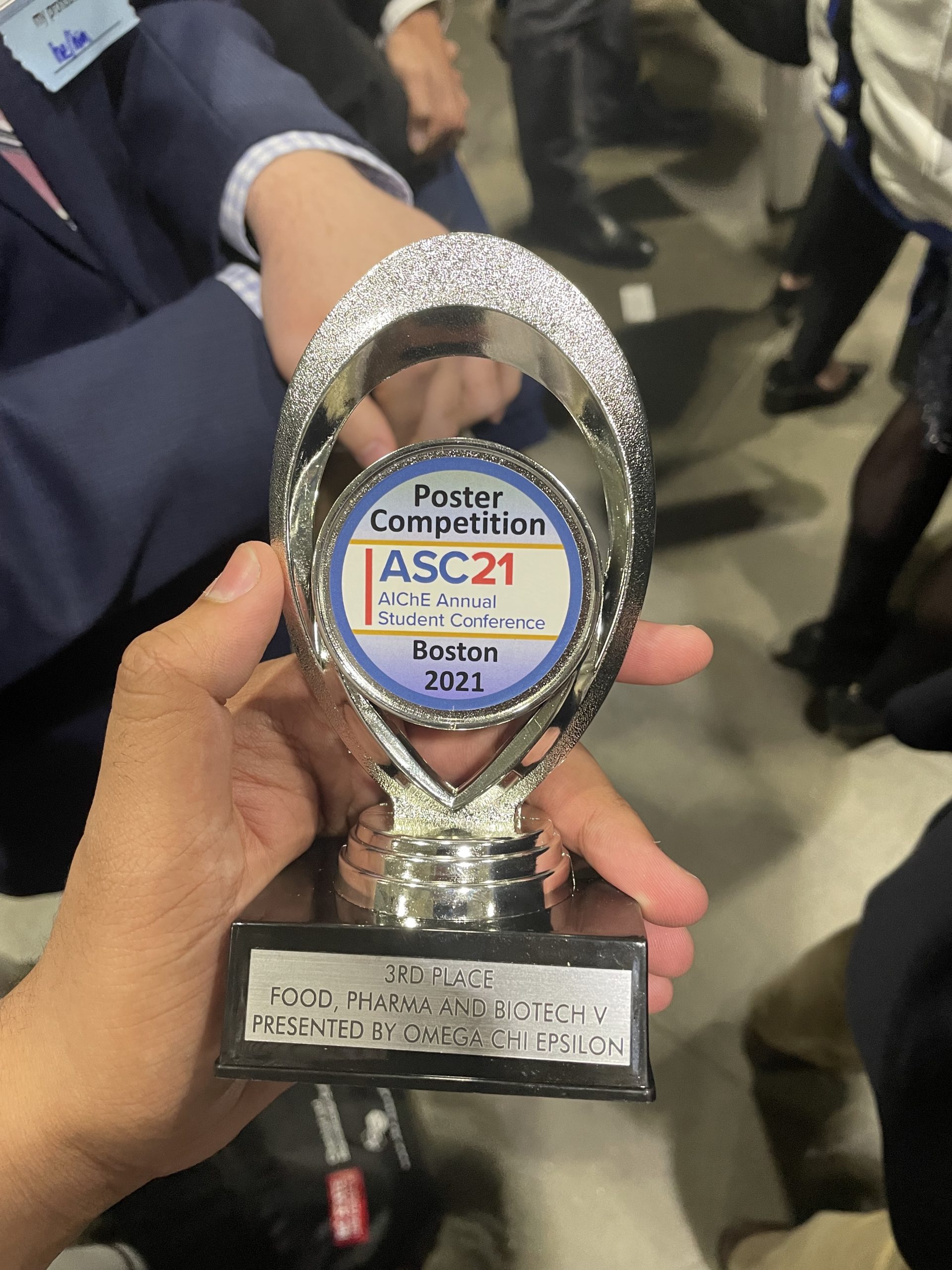 Youssef wins poster award at AIChE! – Charles Roth