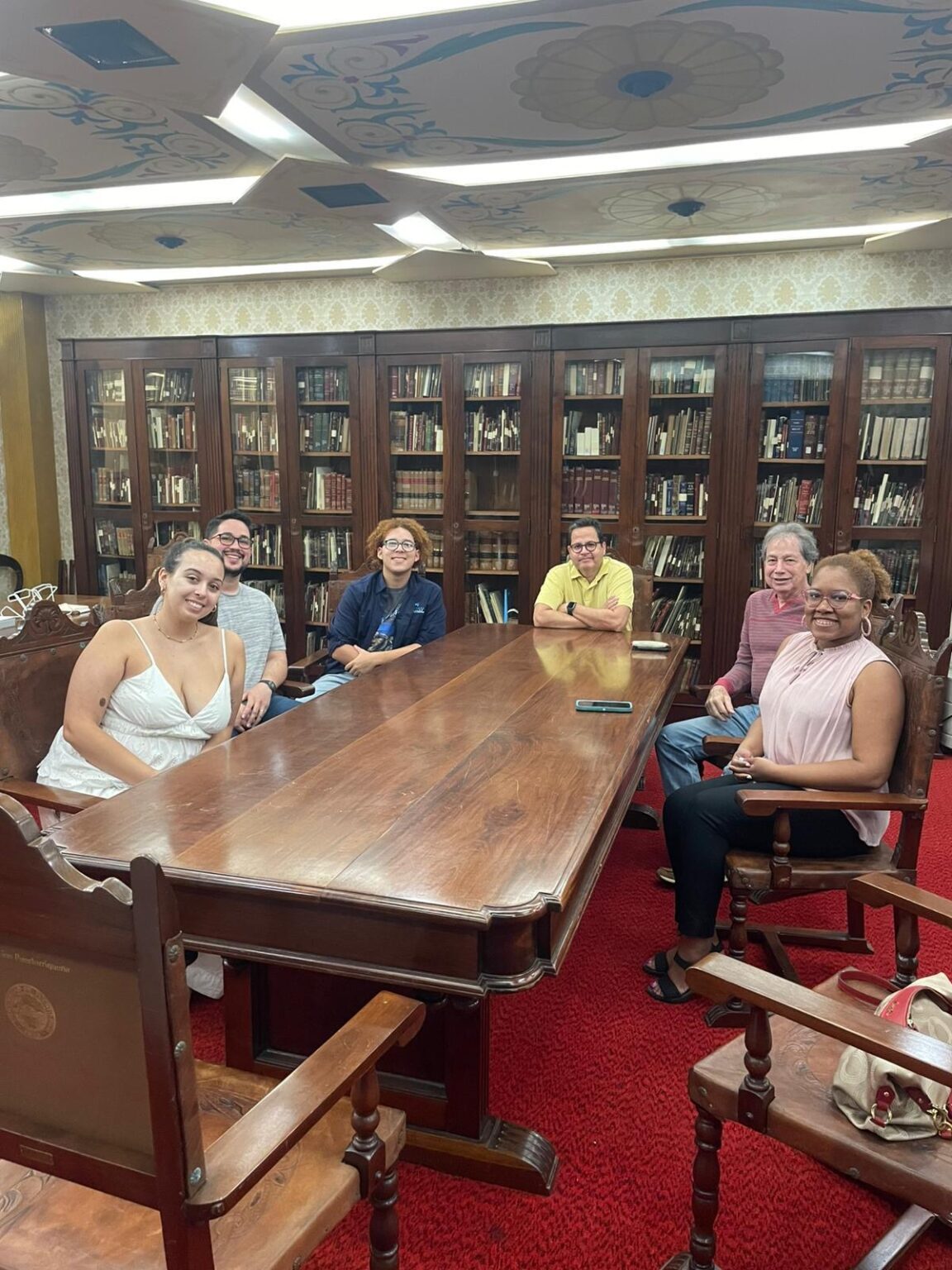 Interns de CPR conversan sobre la organización "Todo Puerto Rico con ...